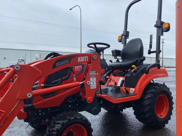 CS2520 HST Kioti Tractor and SL2420 Loader – Cowlitz River Rigging